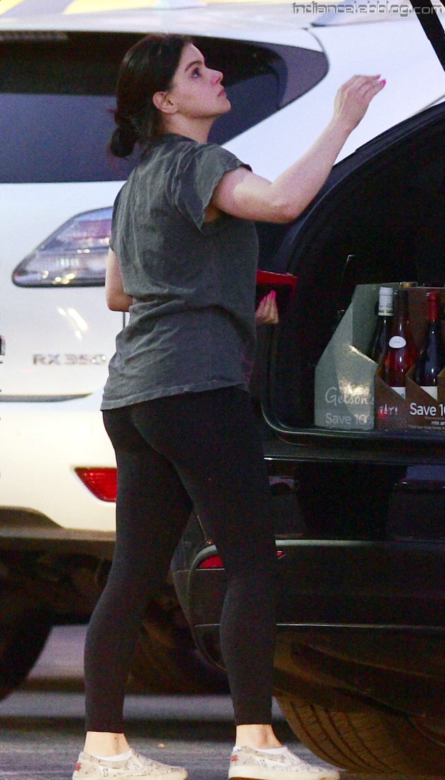 Ariel winter street candids 1 11 hot butts paparazzi photo – starcelebblog