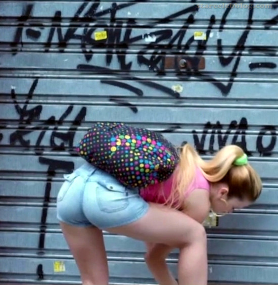 Celebridade brasileira M6x5 Gabriella vergani Jiboia filme foto ...